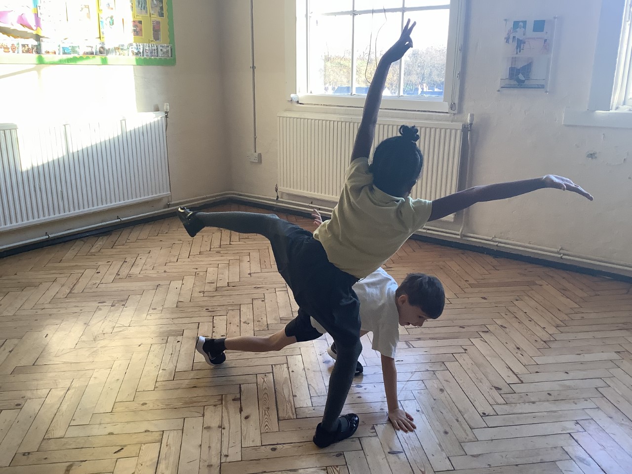 Year 3 Dance Performance - Southwold Primary School